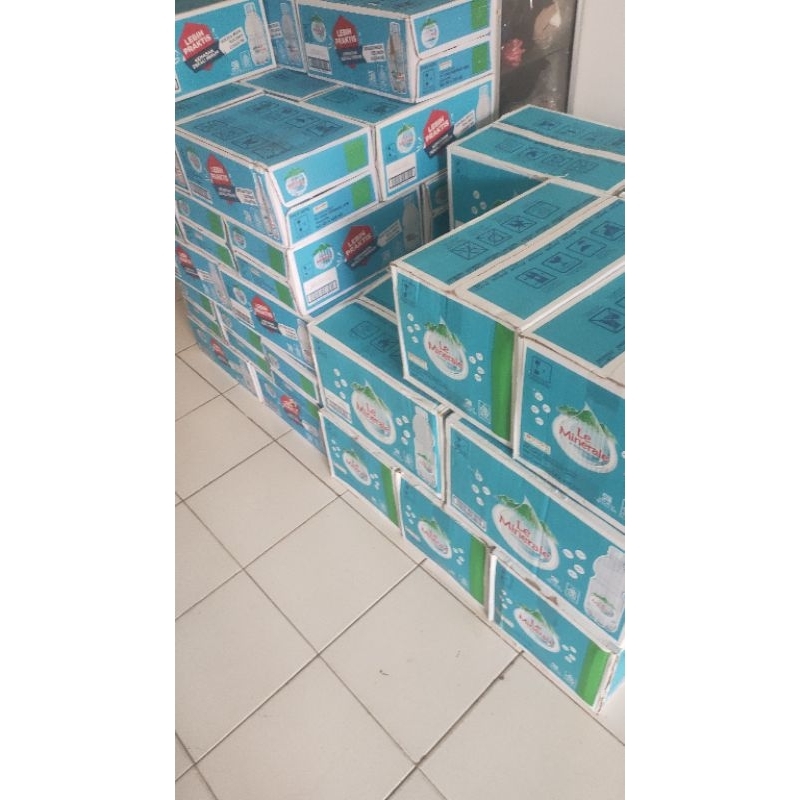 Jual le minerale/leminerale/air minum mini/air minum kemasan 330 ml 1 ...