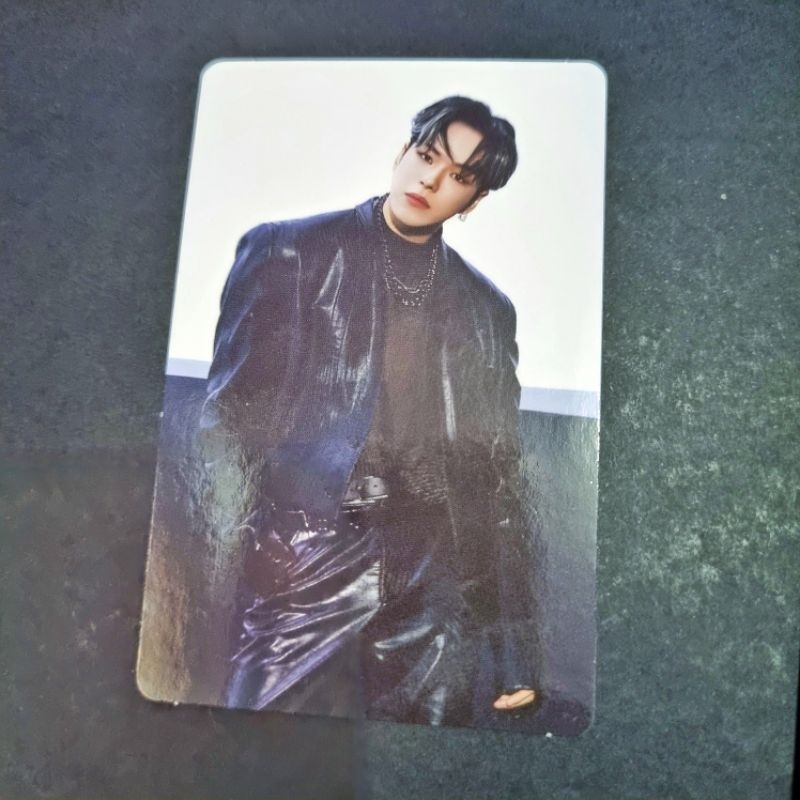 Jual (READY) TREASURE REBOOT ID PHOTO CROWN SELCA SELFIE KONSEP HYUNSUK ...