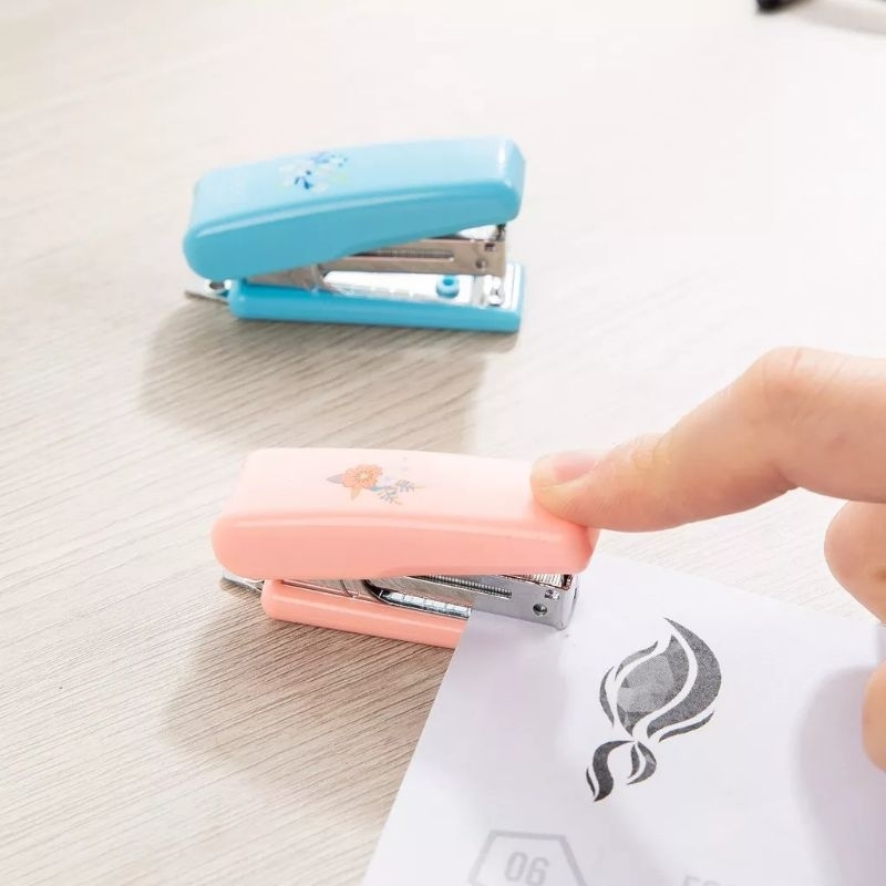 Jual Deli E0222 Stapler 10 Sheets dengan jepretan halus staples kecil ...