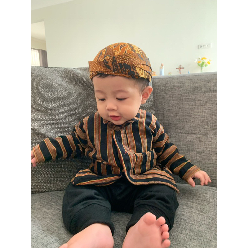 Jual Preloved Baju Lurik Bayi / Beskap Anak / Baju Tedak Siten Baby ...