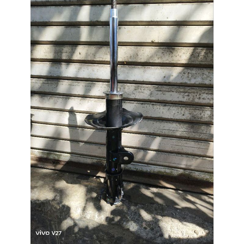 Jual shock breaker toyota avanza veloz all new grand new depan 1pcs ...