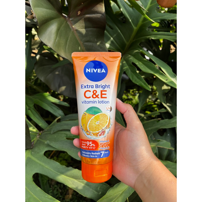 Jual NIVEA Extra Bright C&E Vitamin Body Lotion 180mL | Shopee Indonesia