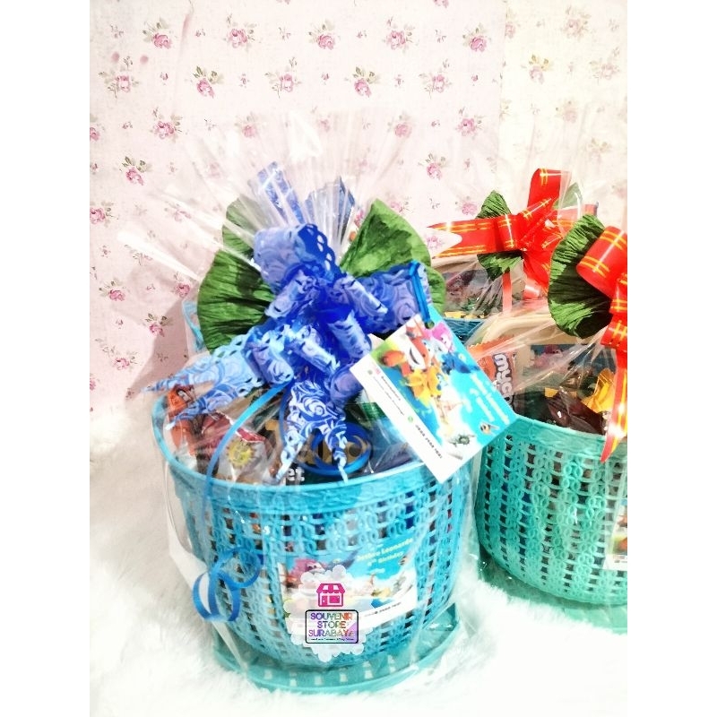 Jual Paket Keranjang Plus kotak makan || Bingkisan Snack Keranjang ...