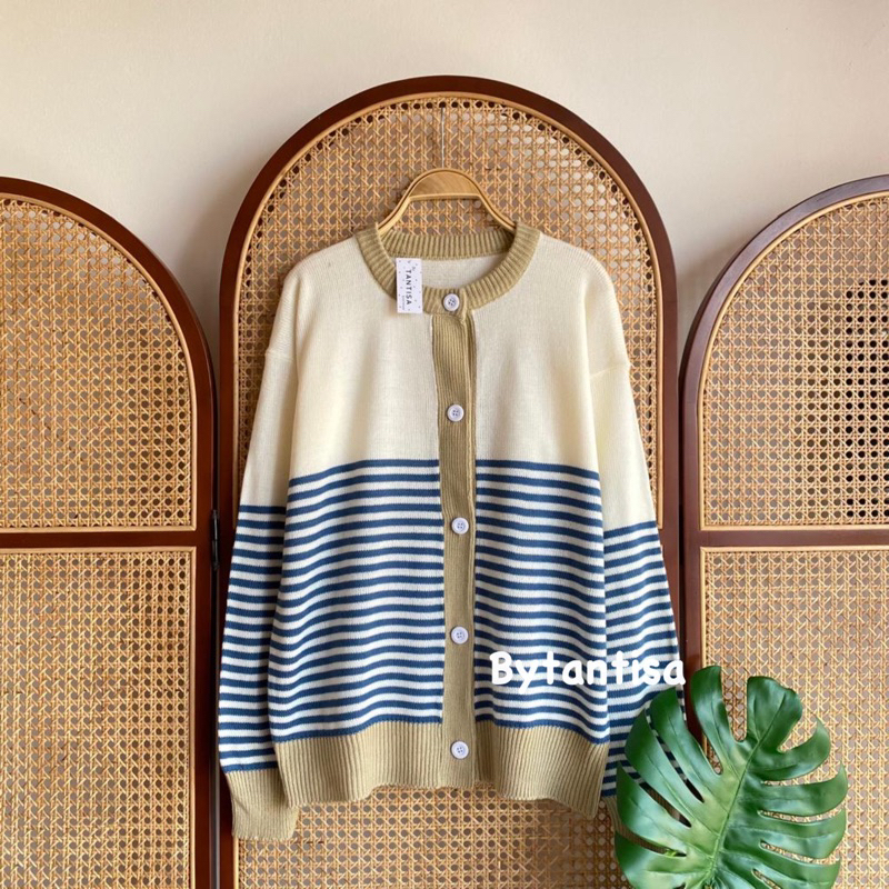 Jual Bytantisa - Cardigan Rajut Ruhy Motif Garis Kancing Hidup | Shopee ...