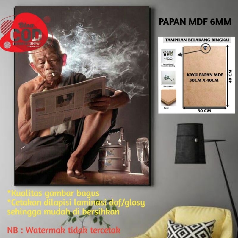 Jual Poster kakek tua membaca koran dan merokok hiasan dinding ...