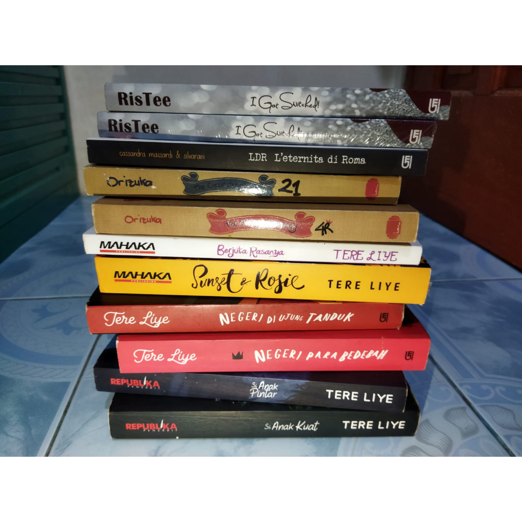 Jual buku novel bekas | Shopee Indonesia