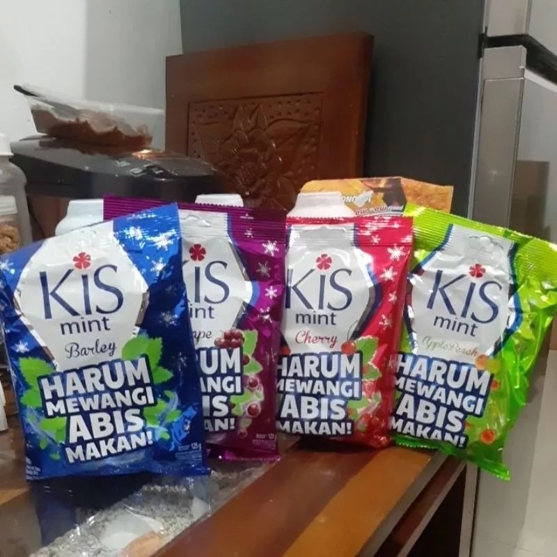 Jual PERMEN KISS 1 PACK | Shopee Indonesia