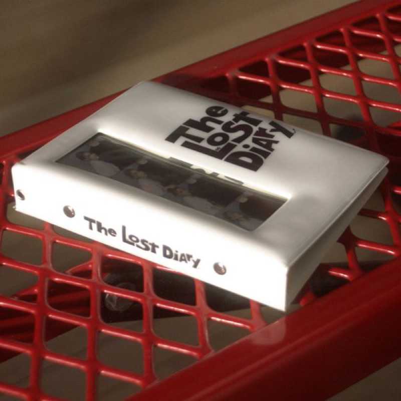 Jual Une Mini Album The Lost Diary Usb Official | Shopee Indonesia
