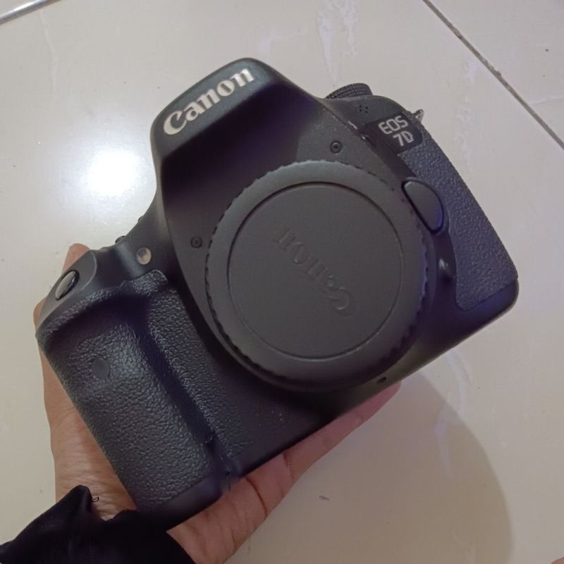 Jual kamera Canon Eos 7D (Body Only) | Shopee Indonesia