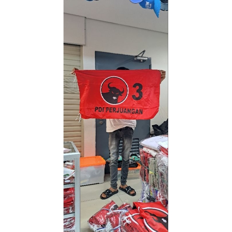 Jual bendera partai pdip ukuran 60x90cm standar buat/ dijalan sudah ...