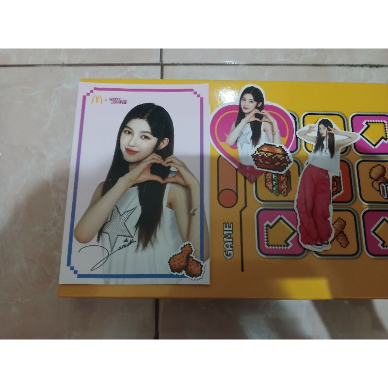 Jual READY !!! {New Jeans x McD Kit} | Shopee Indonesia
