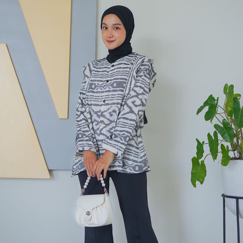 Jual TENUN AHMAD Baju tenun Blus Wanita Modern motif Toraja Basic white ...