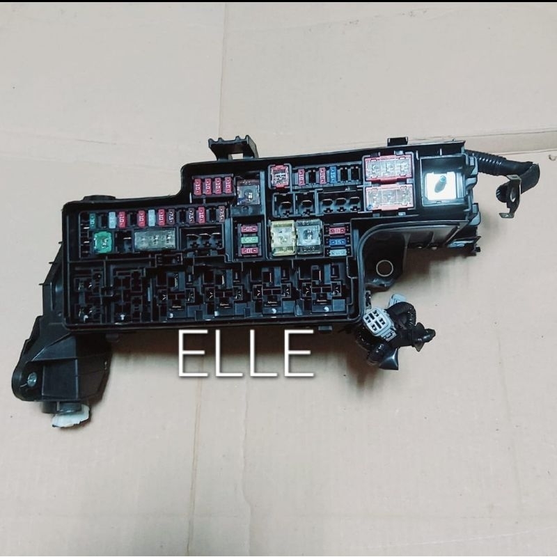 Jual bok sekring fuse box sekring original Toyota Innova Reborn ...