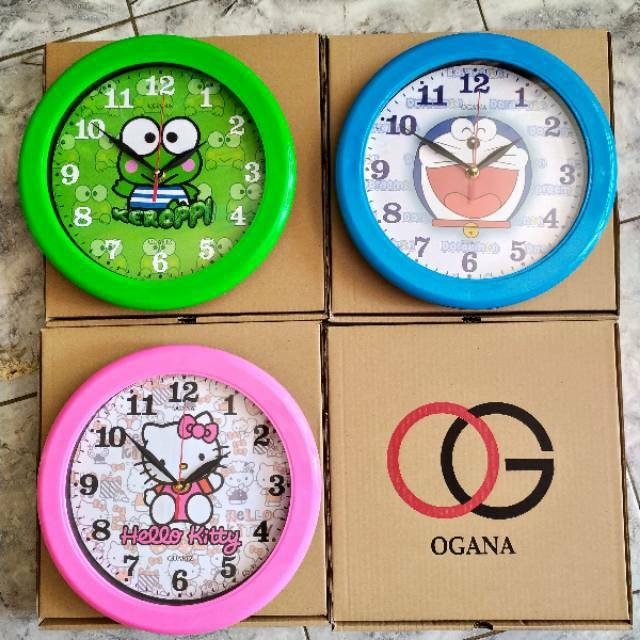 Jual Jam Dinding Karakter Doraemon Keropi dan Hello Kitty Diameter 30cm | Shopee Indonesia