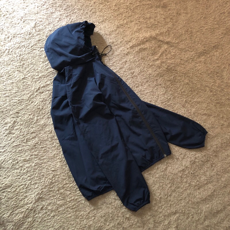 Jual Uniqlo GU Gorpcore Outdoor Parachute Jacket Original - Jaket ...