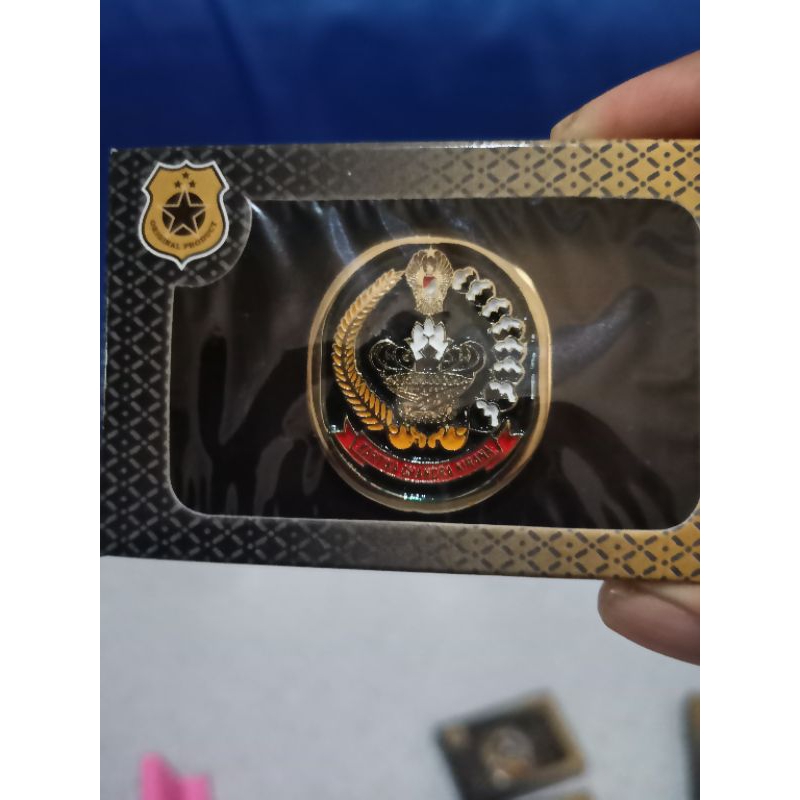 Jual Lencana Persit dan lencana Dharma Pertiwi . Sesuai standar mupus 2023 | Shopee Indonesia