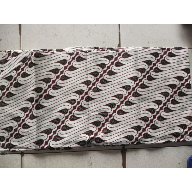 Jual Kain Panjang Jarik Batik Idola putih | Shopee Indonesia