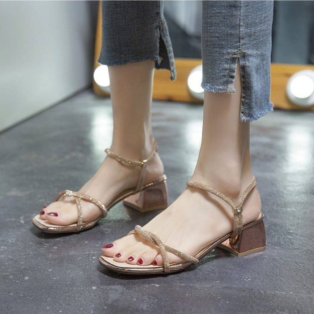 Jual Sandal hak tahu terbaru. ALUNA collection. WK 133 Realpick ...