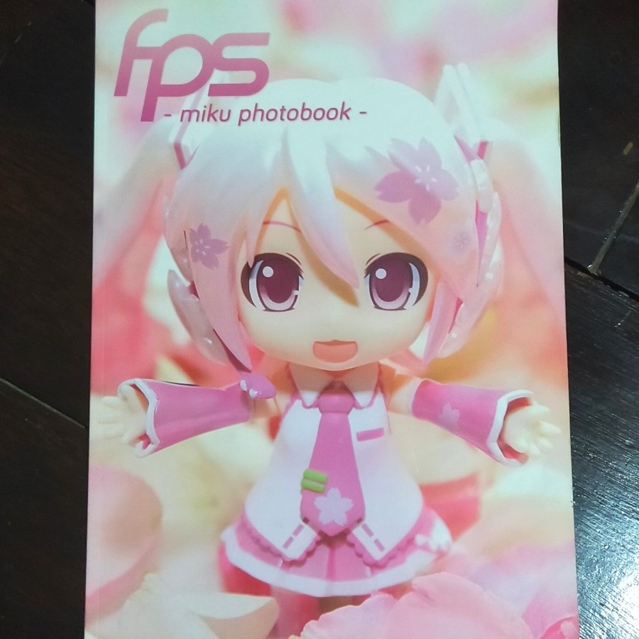 Jual nendoroid hatsune miku photo book collection | Shopee Indonesia