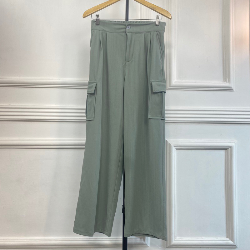 Jual Kulot loose pants Cargo terlaris by Algis | Shopee Indonesia