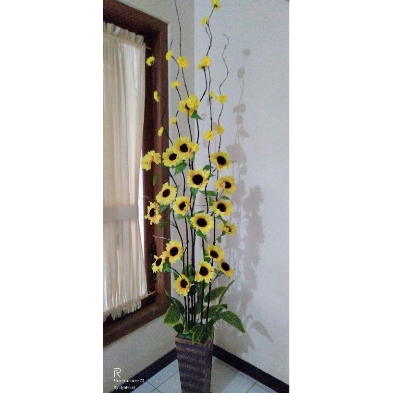Jual BUNGA MATAHARI LEGKAP VAS#BUNGA MATAHARI POJOK RUANGAN | Shopee ...