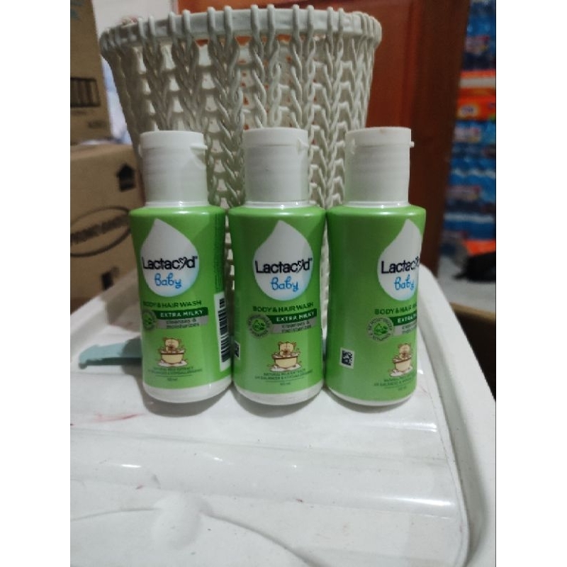 Jual Lactacyd Baby Body & Hair Wash Extra Milky Cleanses & Moisturizer ...