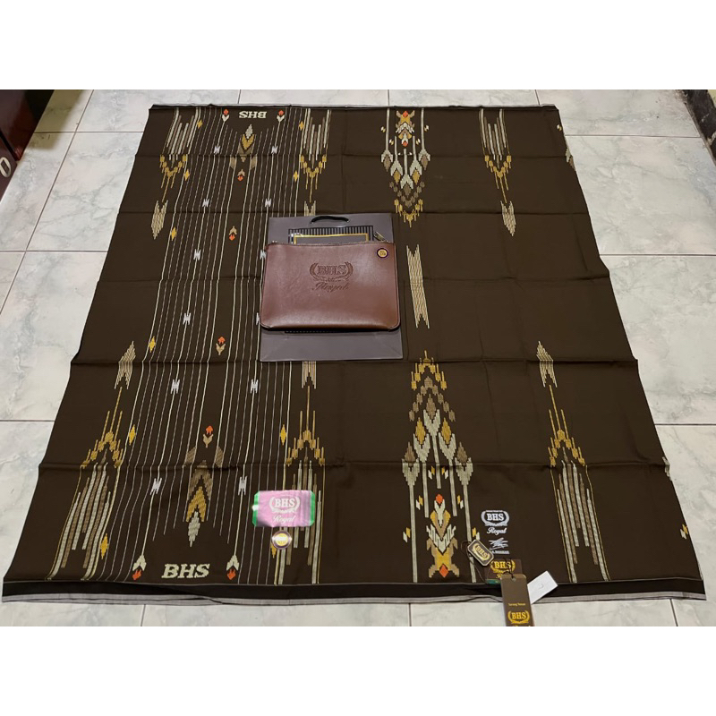 Jual SARUNG BHS ROYAL STB GOLD | Shopee Indonesia