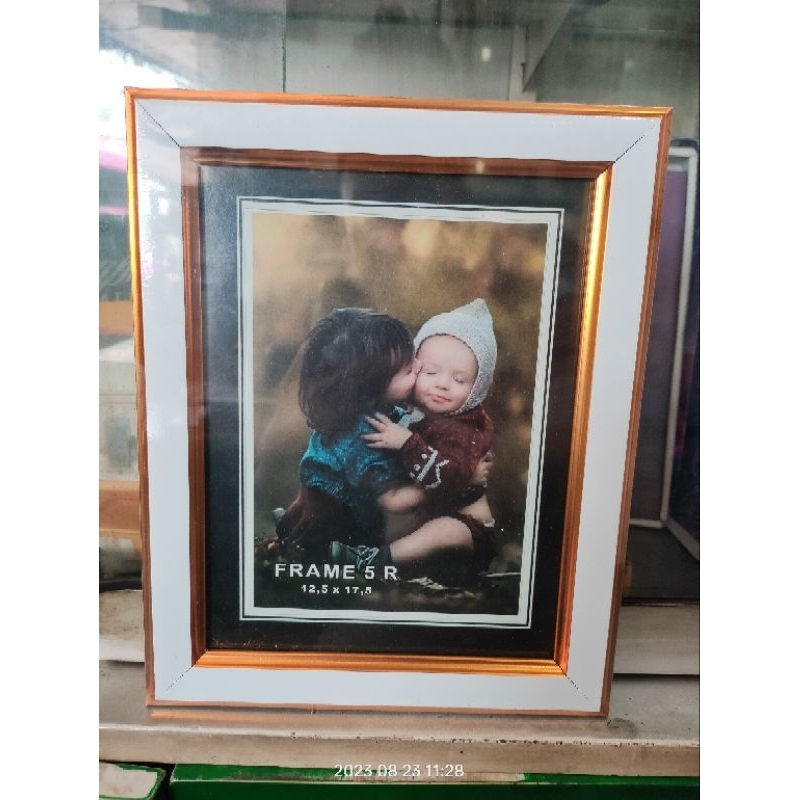 Jual Pigora Fiber Minimalis Putih Strip Kuning Emas Silver 5R, Untuk ...