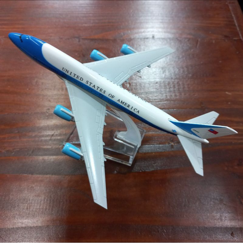 Jual 15-16cm Pesawat Diecast Metal AIRCRAFT MODEL ORIGINAL A380 B747 ...