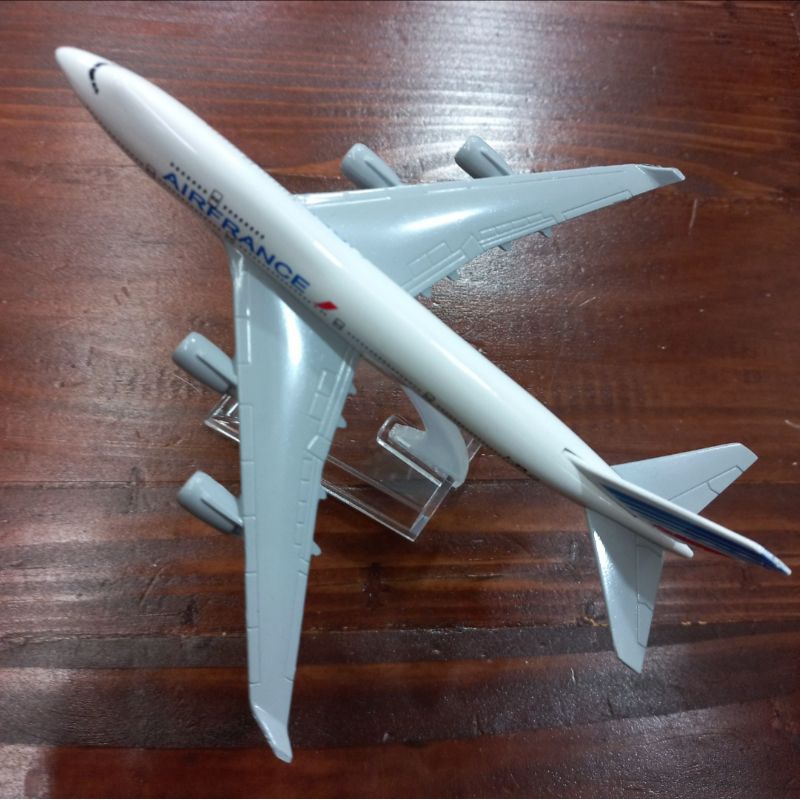Jual 15-16cm Pesawat Diecast Metal AIRCRAFT MODEL ORIGINAL A380 B747 ...