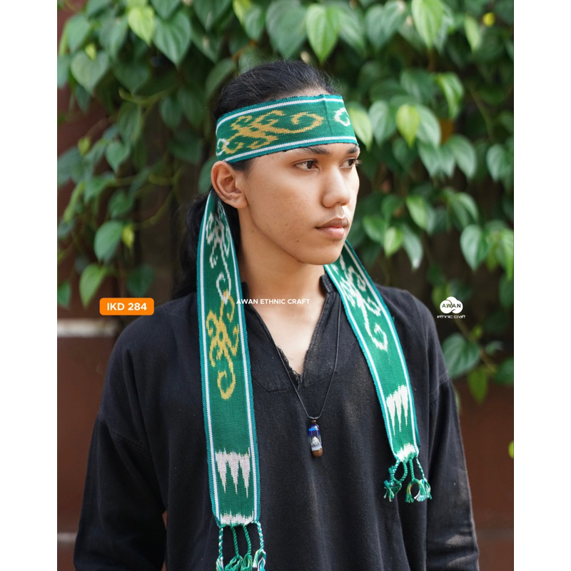 Jual AWAN Ikat Kepala Tenun Etnik Dayak Kalimantan | Shopee Indonesia