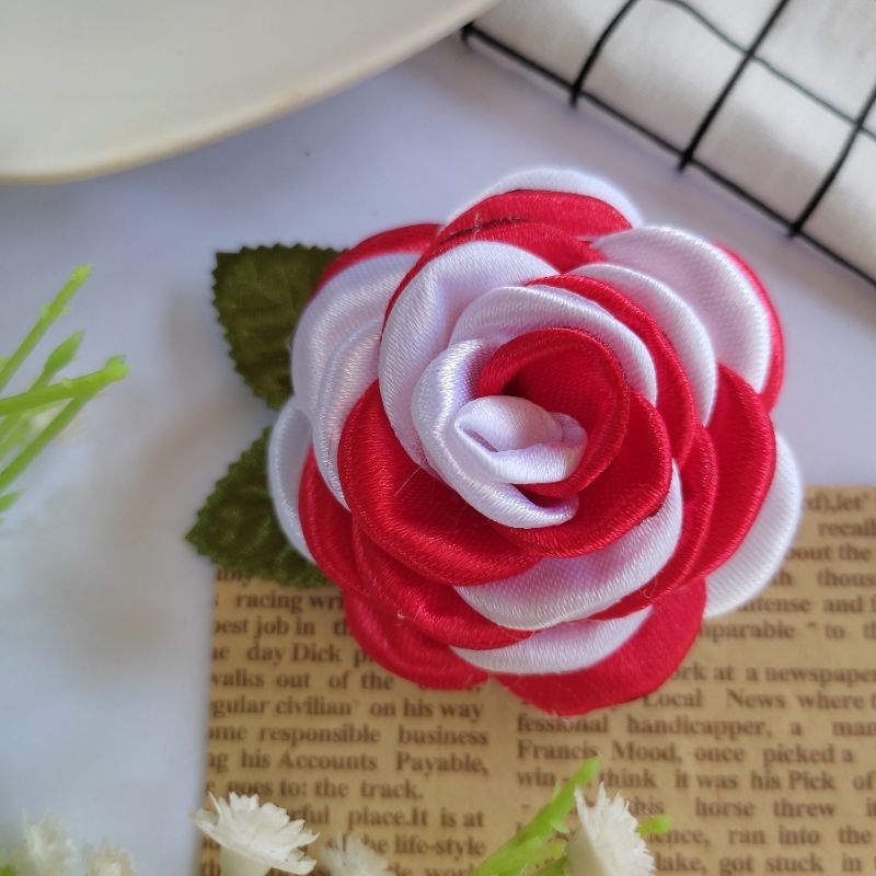 Jual BROS WANITA BUNGA MAWAR MERAH PUTIH SERIES | Shopee Indonesia