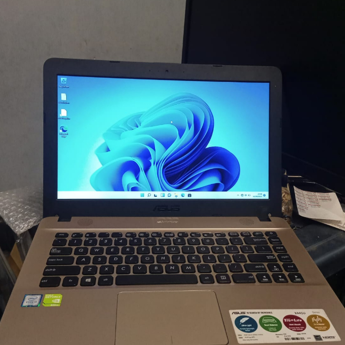 Jual Laptop Asus X441U Core i3 gen 6 Nvidia GT920MX 8GB SSD 256GB ...