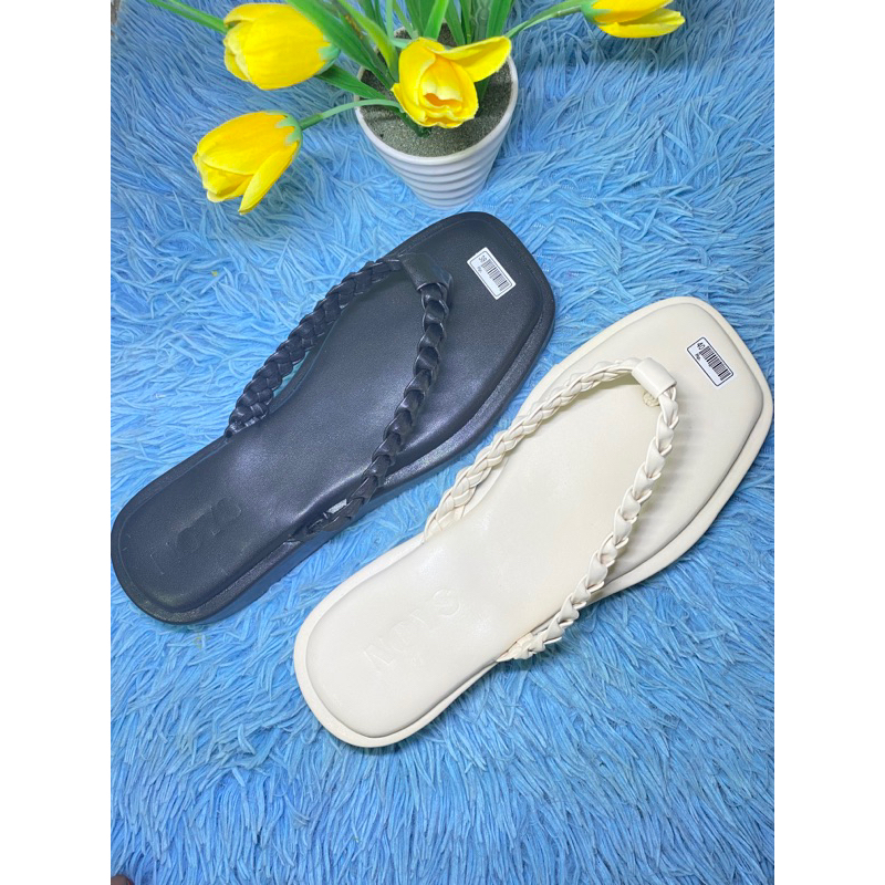 Jual Sandal Daily Cewe Nyaman Kece Parah ( Xabi) | Shopee Indonesia