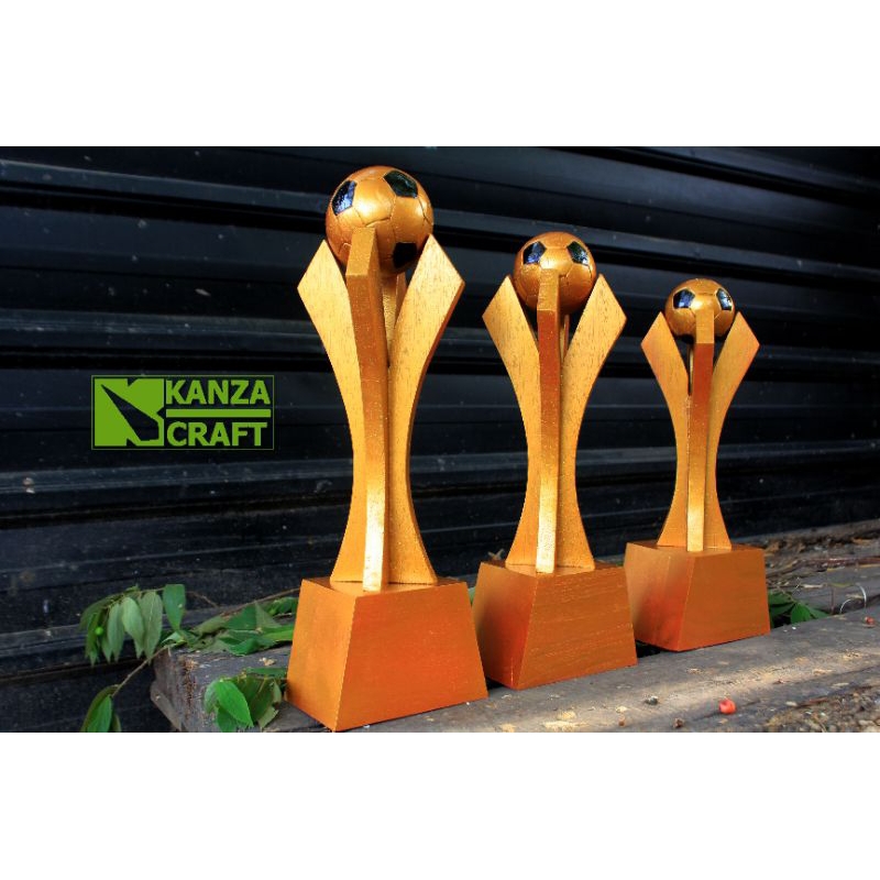 Jual Piala kayu jati sepakbola / futsal | Shopee Indonesia