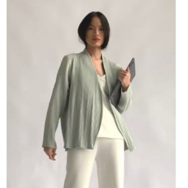Jual DUMA BASHA - bea pleats cardigan in sage | Shopee Indonesia