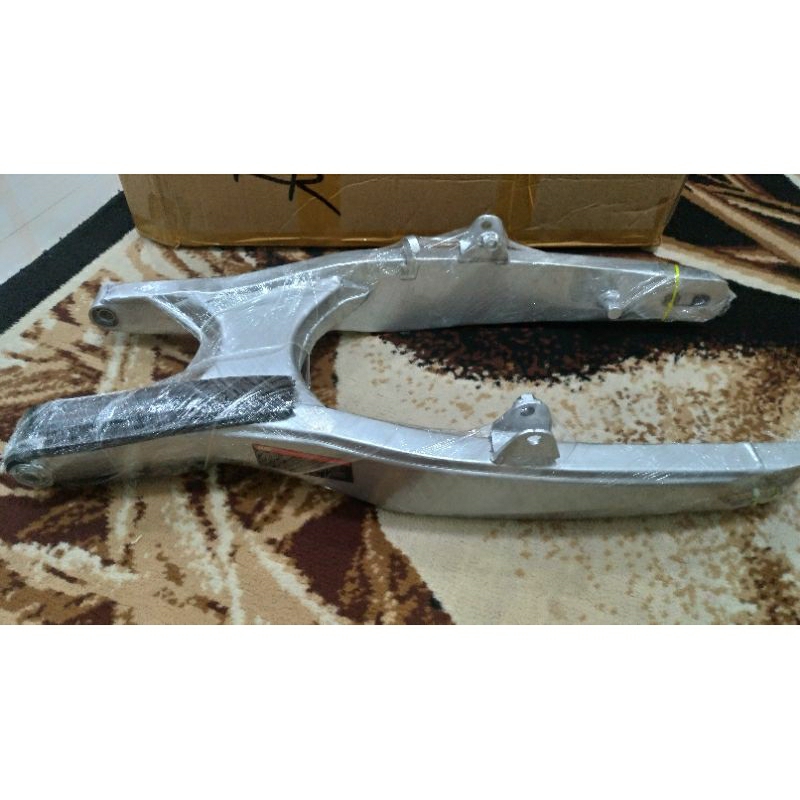 Jual Swing arm model KTM untuk Suzuki Smash Shogun | Shopee Indonesia