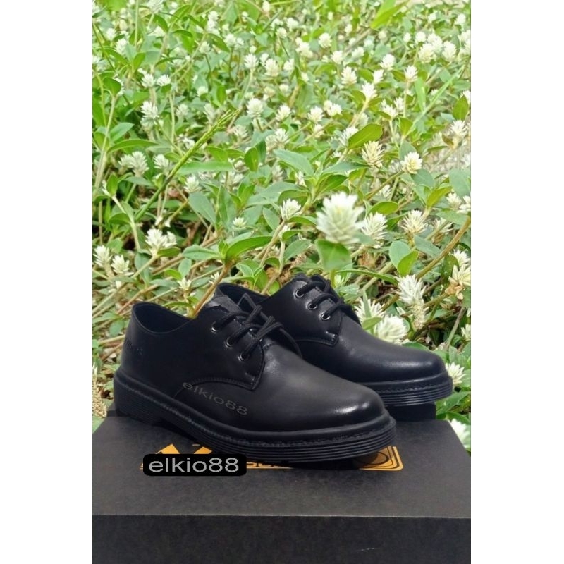 Jual sepatu dokmar tree hole pria dan wanita formal kantoran/sepatu ...