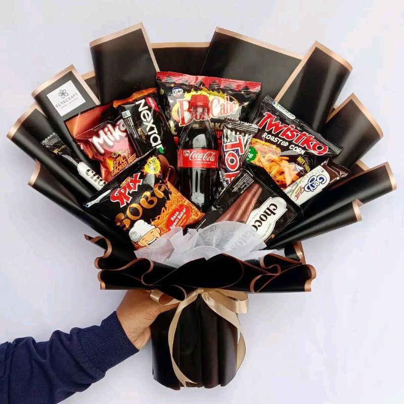 Jual Snack Bouquet | Buket Snack Hitam | Snack Buket Hitam | Bucket ...