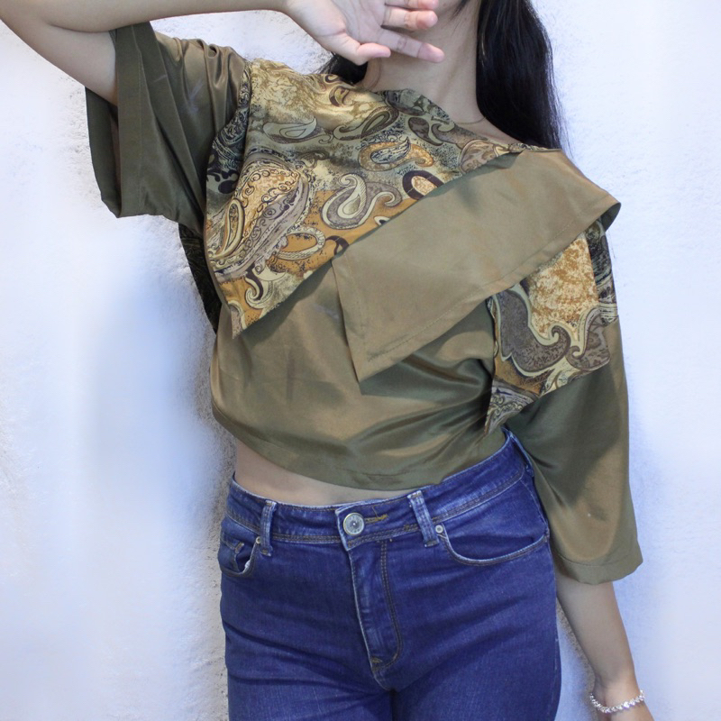 Jual Oversized Crop Batik Top Atasan Ethnic Wanita Layered | Shopee Indonesia