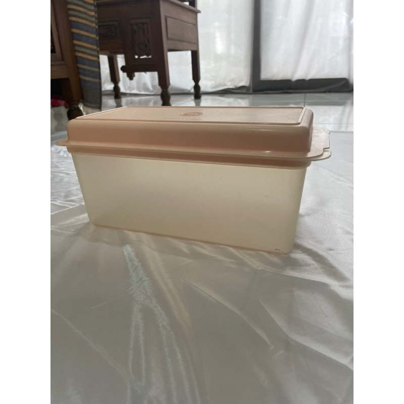 Jual PRELOVED TUPPERWARE Box Roti Tawar | Shopee Indonesia