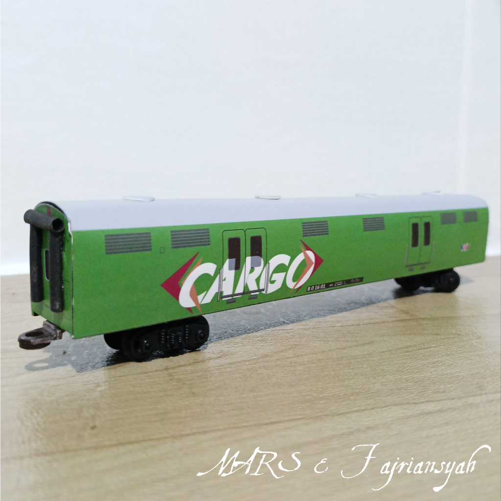 Jual Lokomotif CC 201 203 206 Miniatur Mainan Kereta Api Indonesia Lokomotif CC201 CC203 CC206 ...