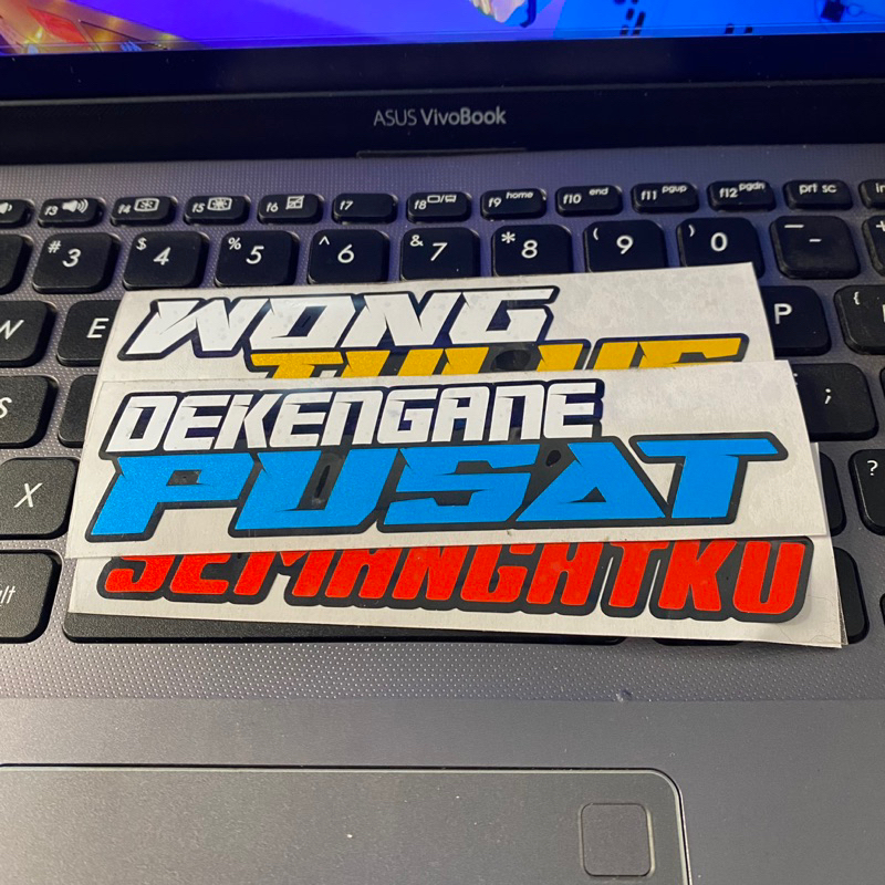 Jual sticker cutting dekengane pusat masuk kerja cuting stiker DEKENGANEPUSAT stiker viral helm ...