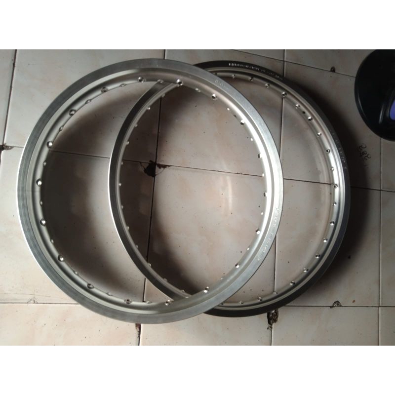 Jual velg aluminium DID jpn ring 18/21 yamaha WR 150 2019 original ...