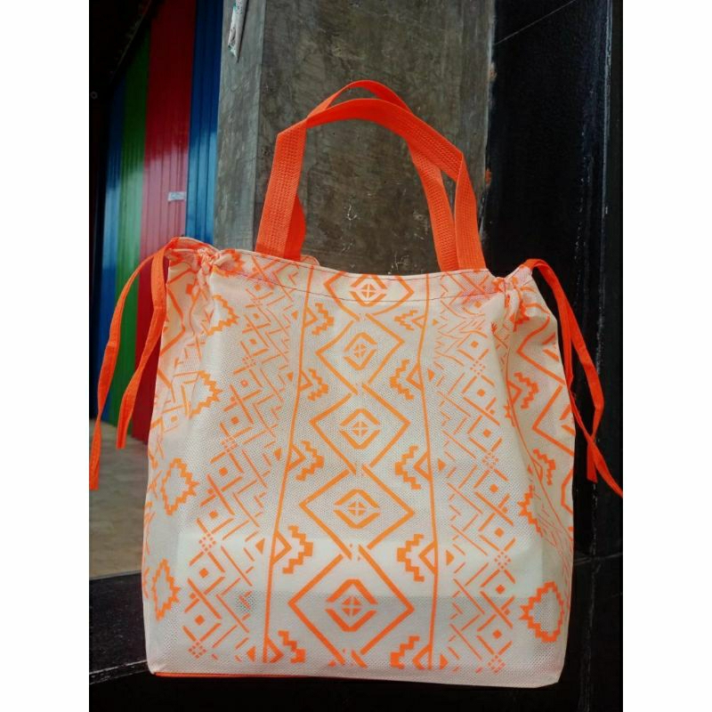 Jual Tas Box Nasi Kotak 22 x 22, semilipat pita | Shopee Indonesia