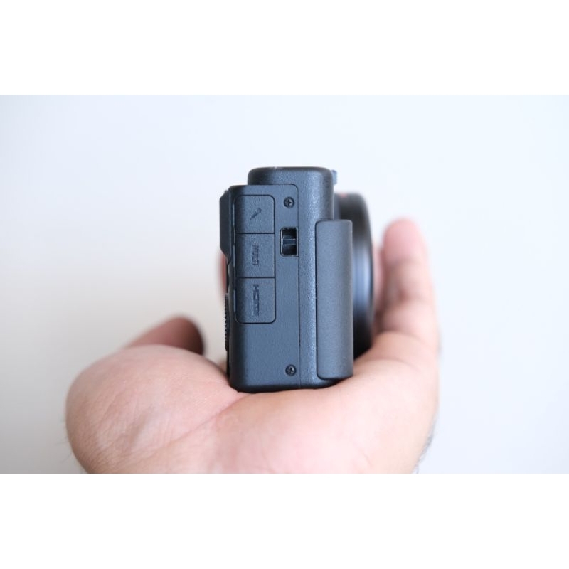 Jual SONY ZV-1 SECOND SONY ZV-1 BEKAS SONY ZV1 BEKAS 4K VIDEO KAMERA ...