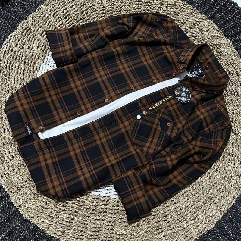 Jual flanel shirt slimfit army putih / kemeja Pria premium hitam merah ...
