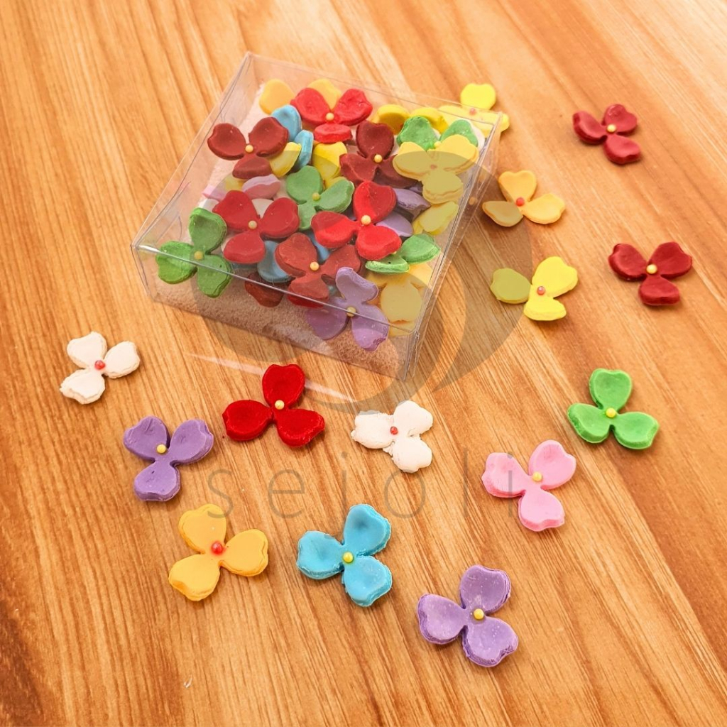 Jual Hiasan Kue/ Cake Topper Bunga/ Gumpaste Bunga Lili (IMG 1 ...