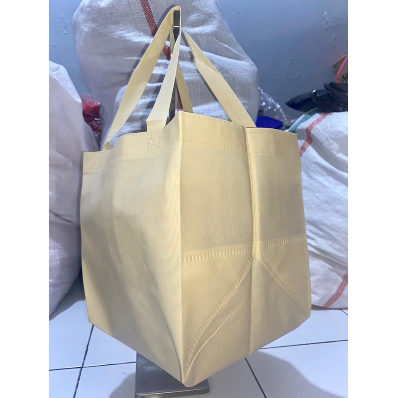 Jual (1 PACK = 60 PCS) GOODIE BAG TAS HAJATAN 22x22 CM TINGGI 28 CM ...