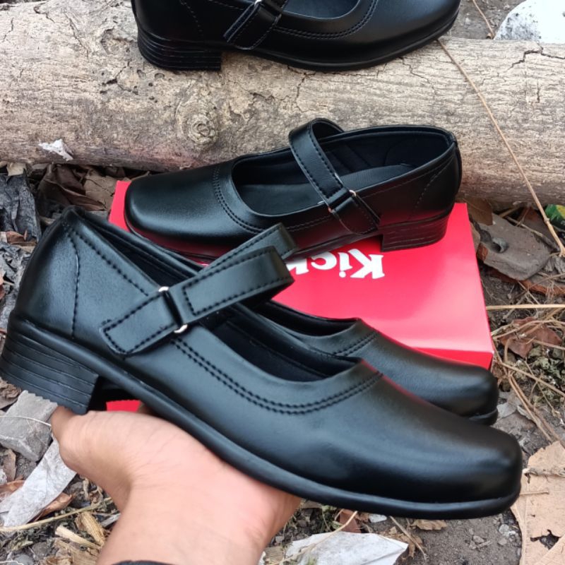 Jual Sepatu Pantofel Wanita Sepatu paskiba Wanita Kickers sepatu kantor ...